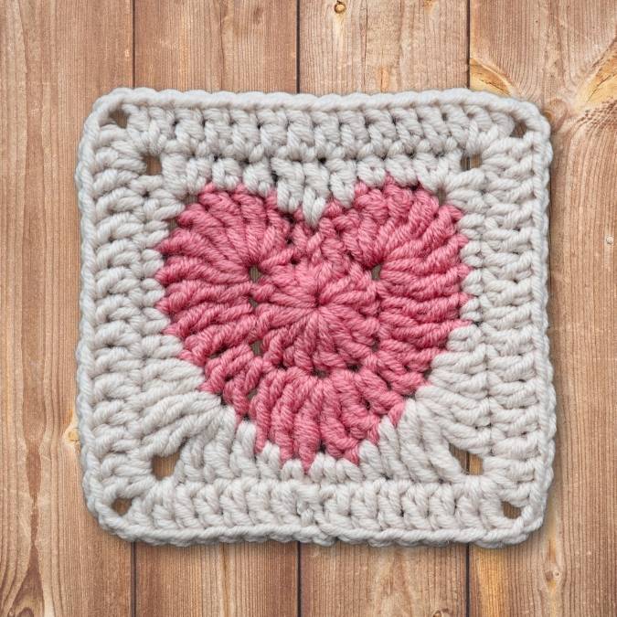Solid Heart Granny Square Pattern - Adorecrea.com